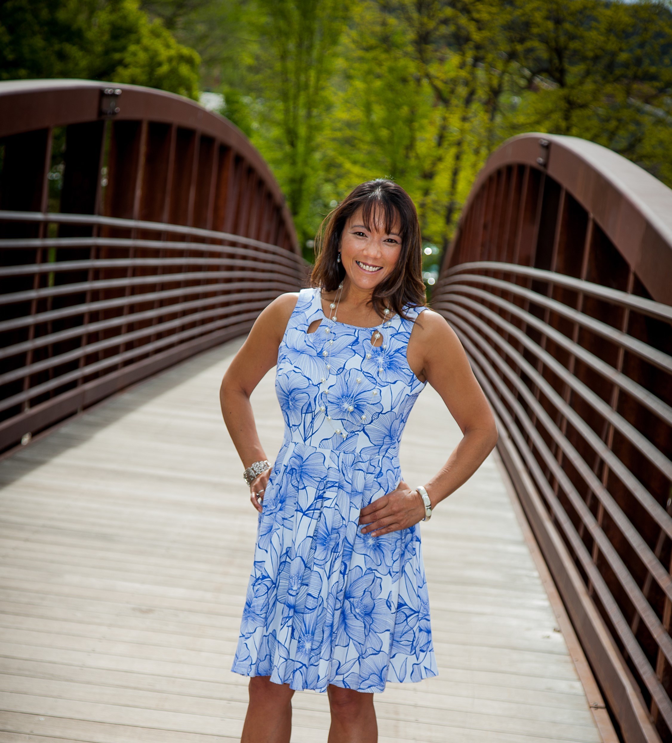 The True Story of a Modern Psychic - Clairvoyant Medium Bernadette Gold Reveals How She Embraced ...