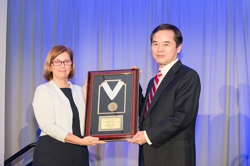 AdValue Photonics CEO Dr. Shibin Jiang awarded Medal for Leadership in ...