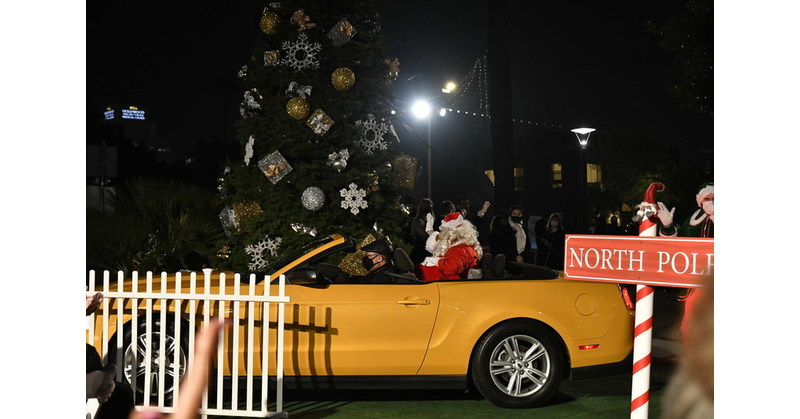 Church of Scientology Los Angeles Hosts Holiday Lighting Celebration ...