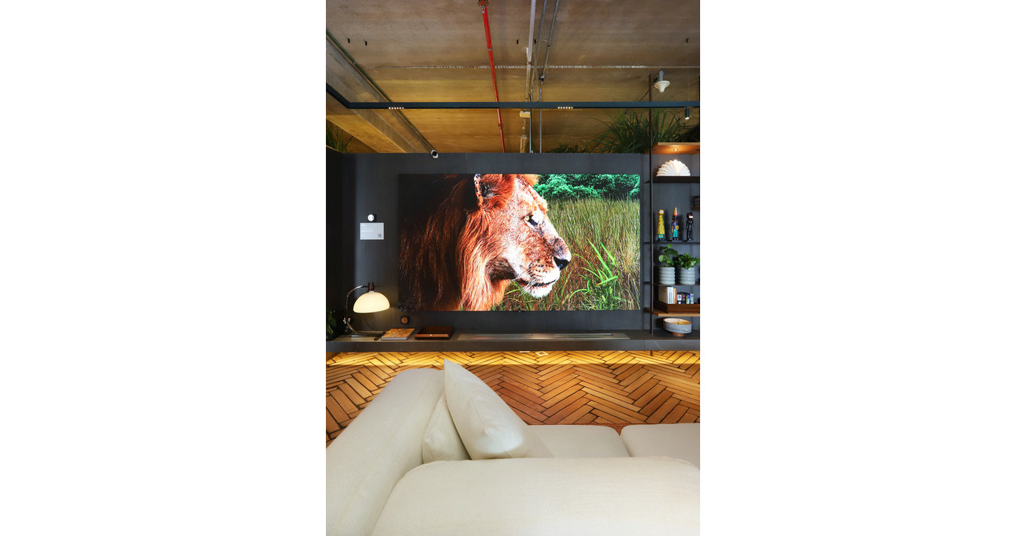 LG LED 136" redefine a experiência de cinema em residências de luxo