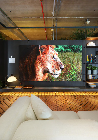 LG LED 136" redefine a experiência de cinema em residências de luxo