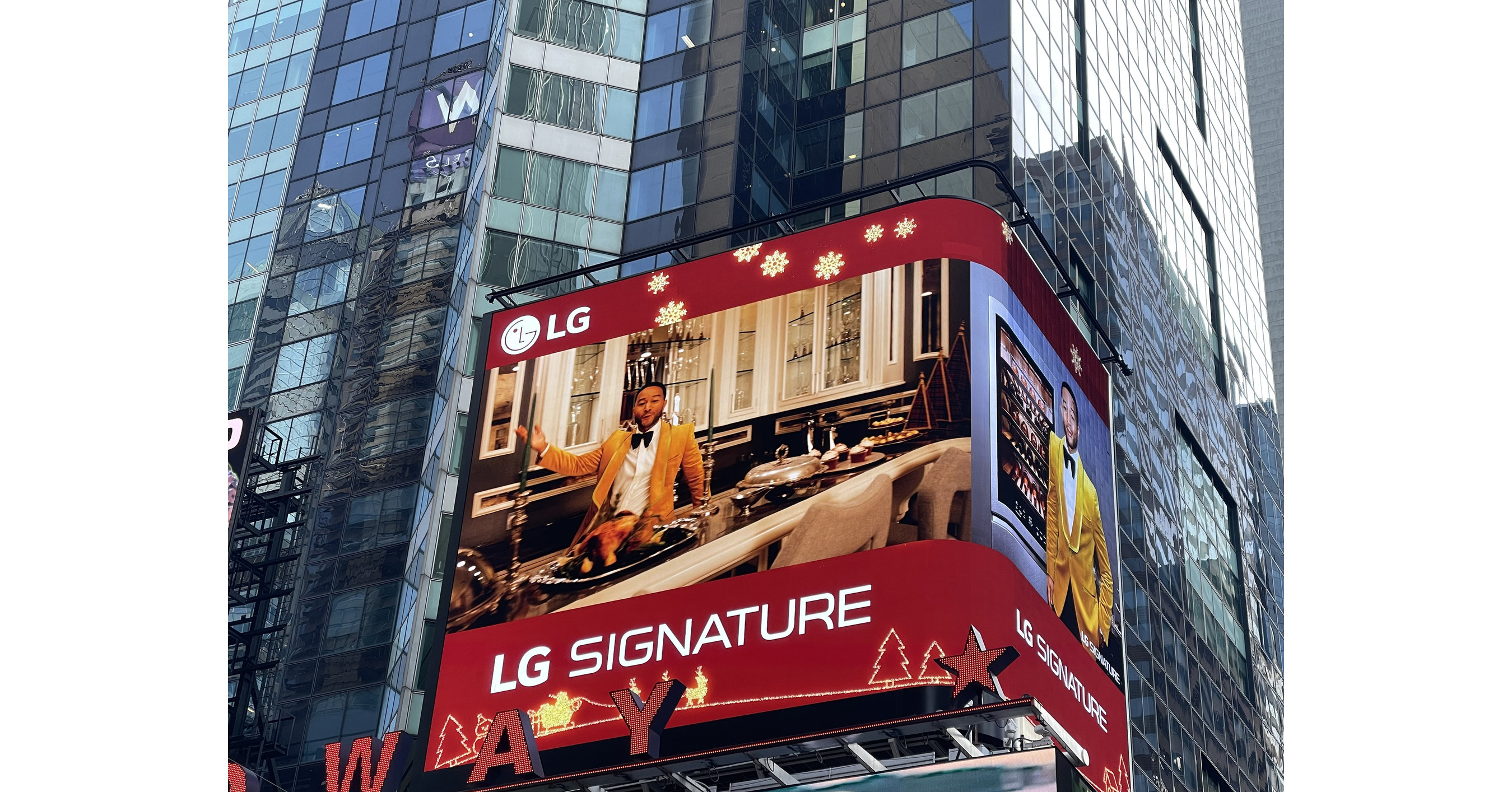 LG SIGNATURE DELIVERS WARM WISHES FOR THE MOST WONDERFUL TIME OF THE YEAR
