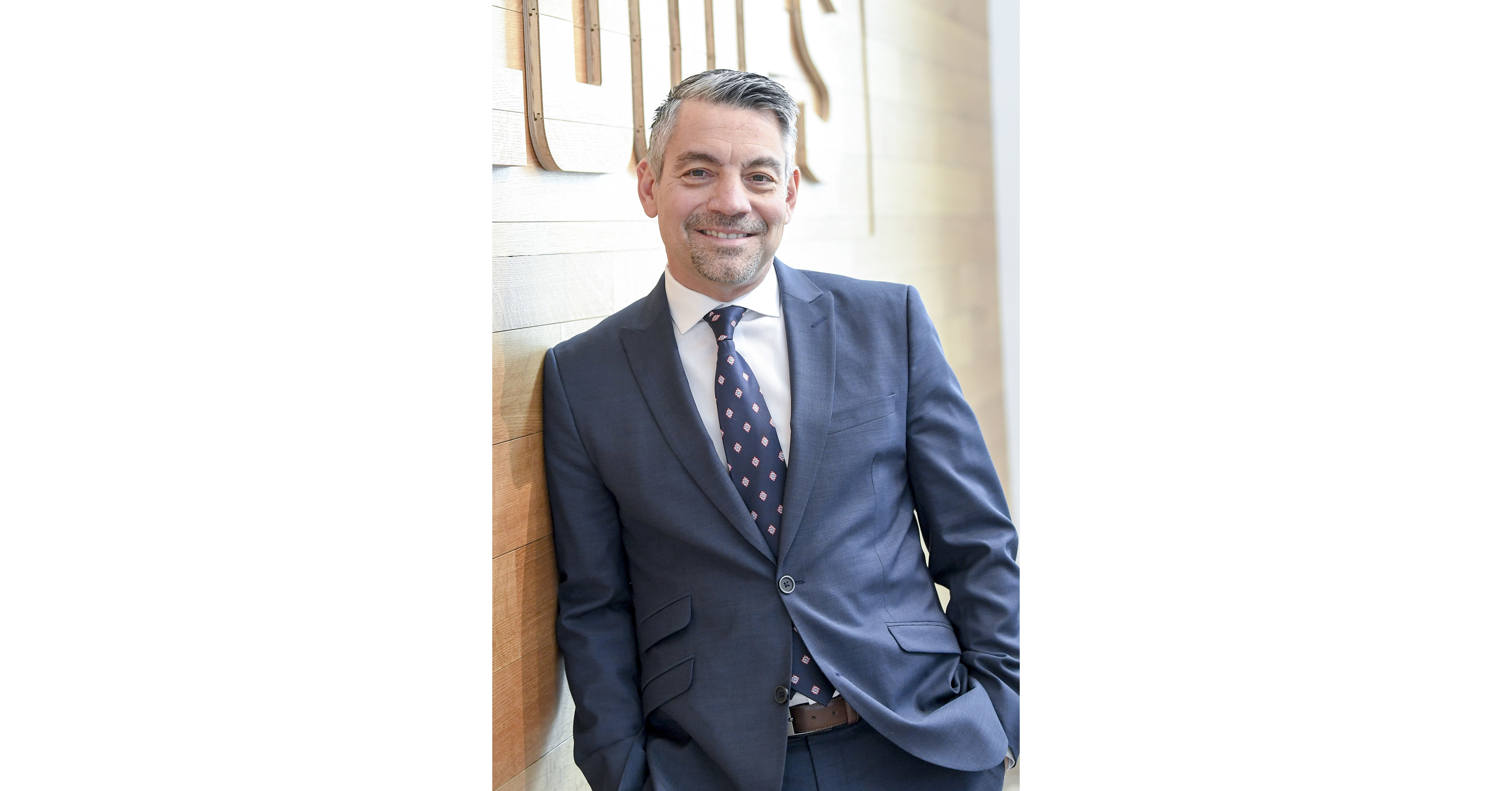 NOMINATION DE TONY CIOFFI AU POSTE DE PRÉSIDENT DE LOWE'S CANADA