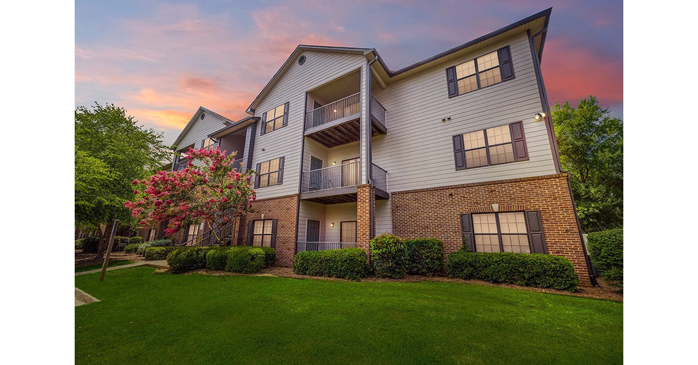 JLL arranges $318.45M financing for six-property multi-housing portfolio