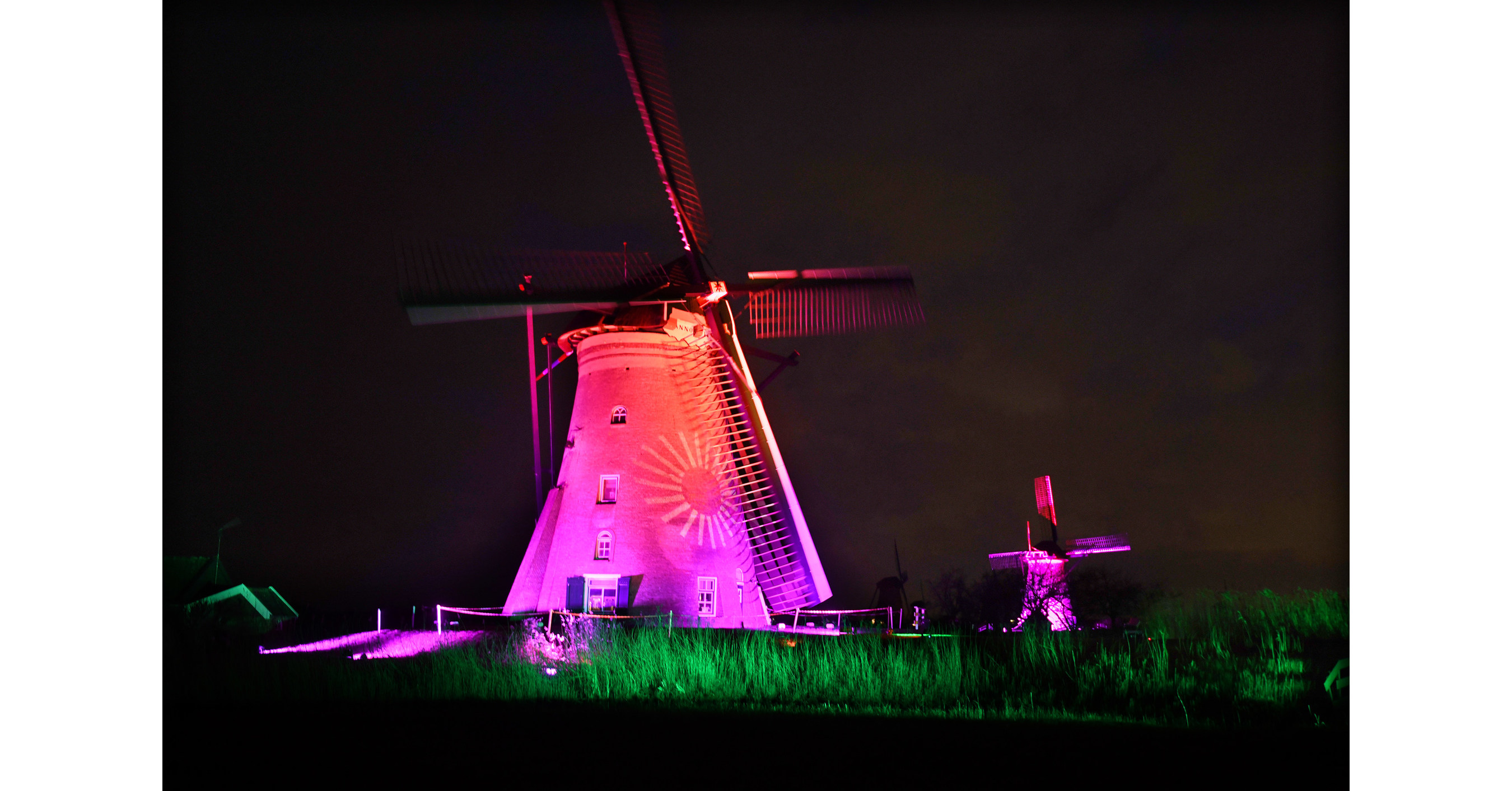 100 LANDMARKS ACROSS THE WORLD LIGHT UP IN UNITY TO RAISE AWARENESS TO ...