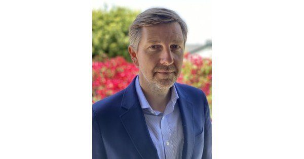 Simon Sproule, ex Ejecutivo de Tesla y Aston Martin, se une a Olyseum ...