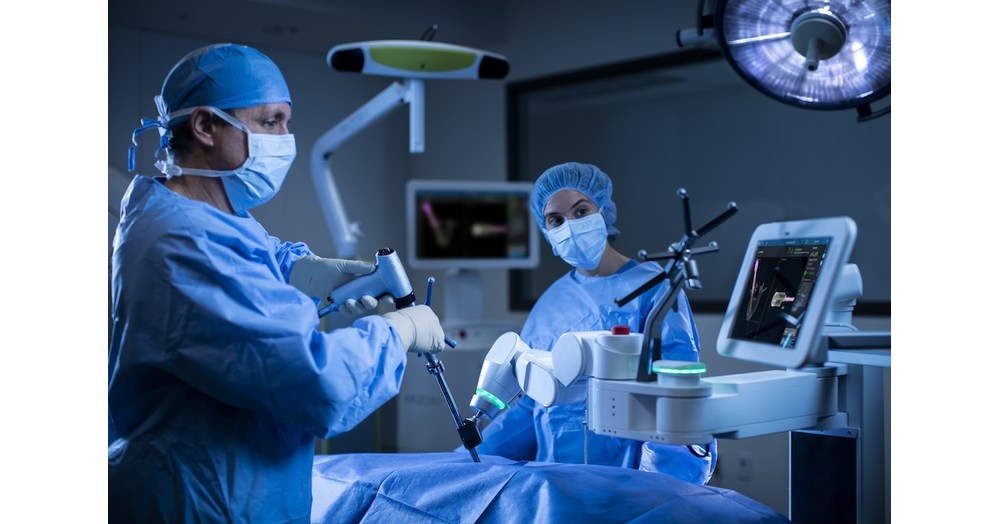 CRYSTAL CLINIC ORTHOPAEDIC CENTER PIONEERS ROBOTIC GUIDANCE SYSTEM IN ...