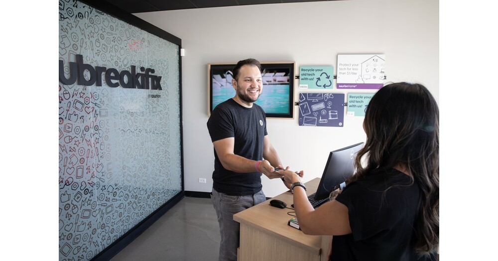 Tech Repair Leader uBreakiFix Opens New Store in Irving