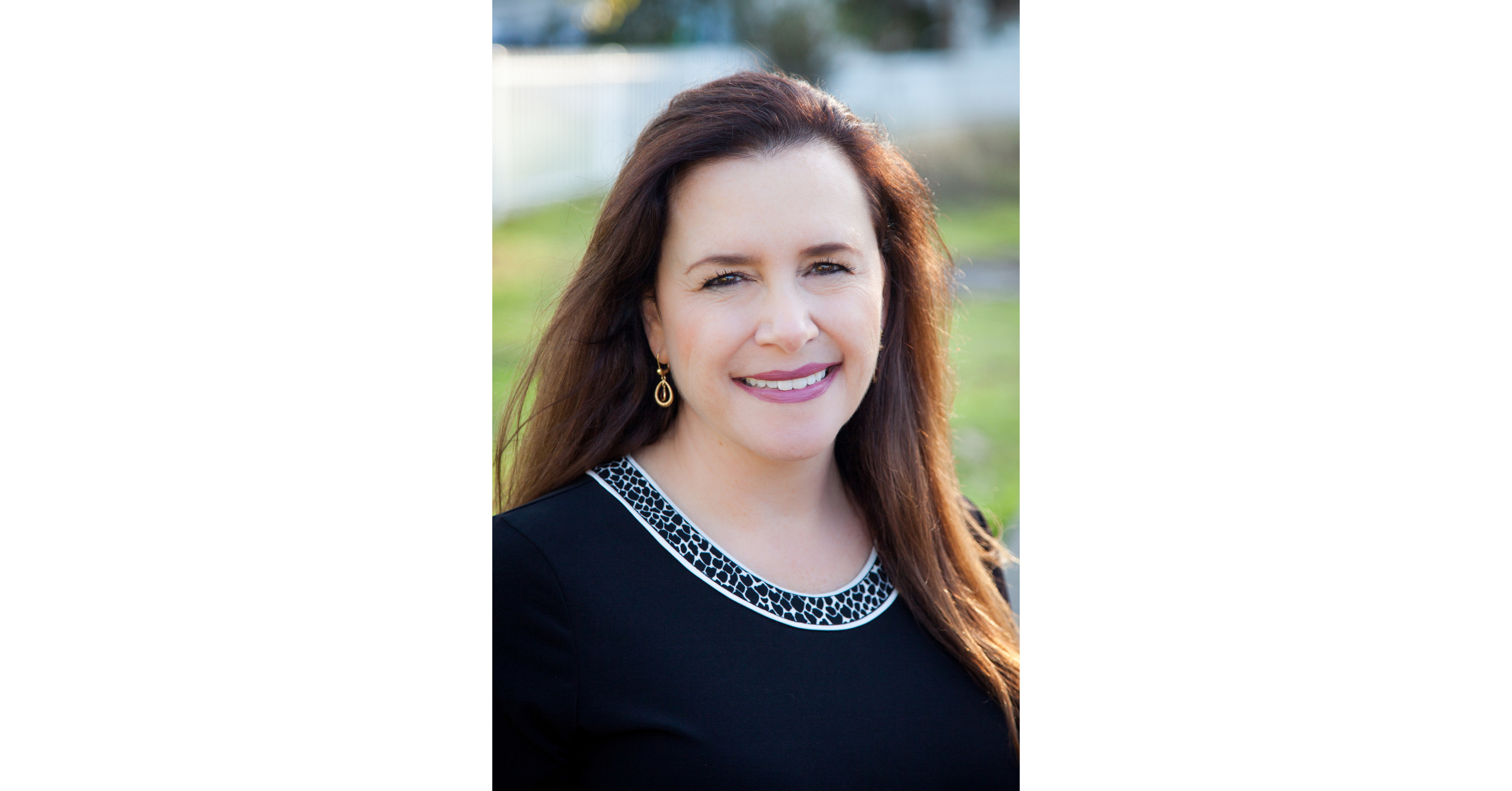 Vionic SVP and GM, Angela Caltagirone, Honored by Dress for Success in ...