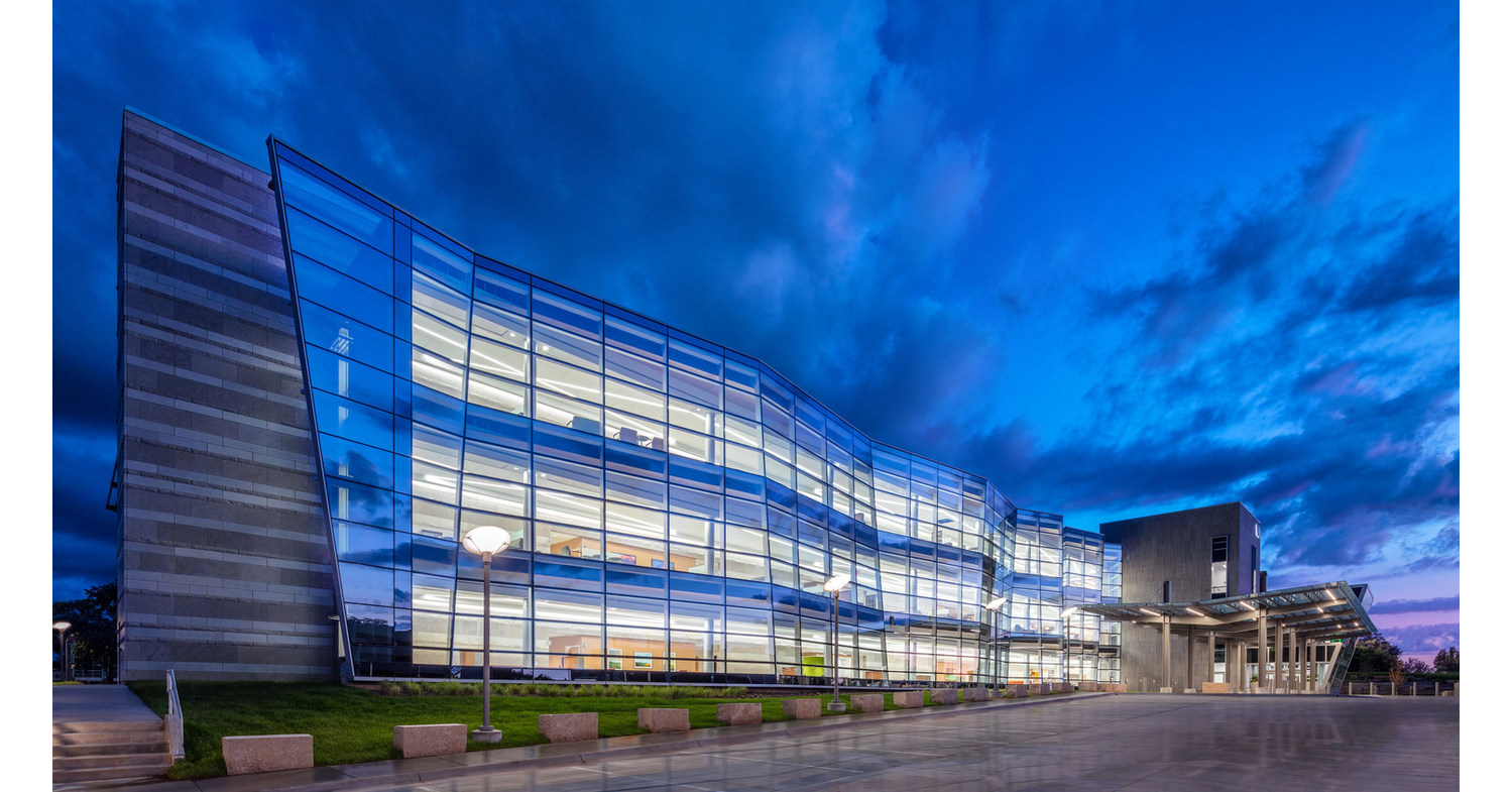 Omaha VA Ambulatory Care Center Earns ENR Project of the Year Award