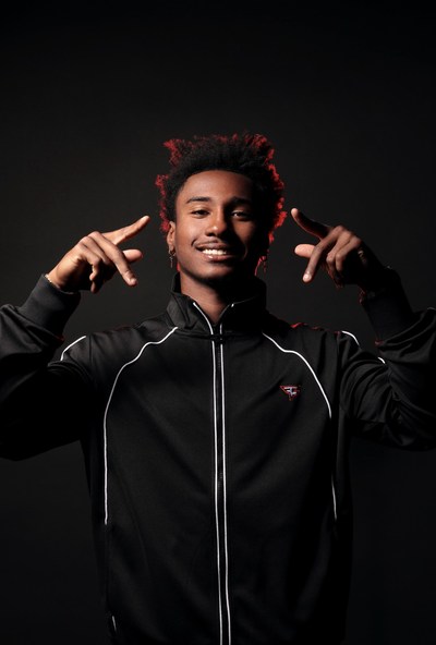 FAZE CLAN WELCOMES TRAILBLAZING CONTENT CREATOR FAZE DEESTROYING AS ...