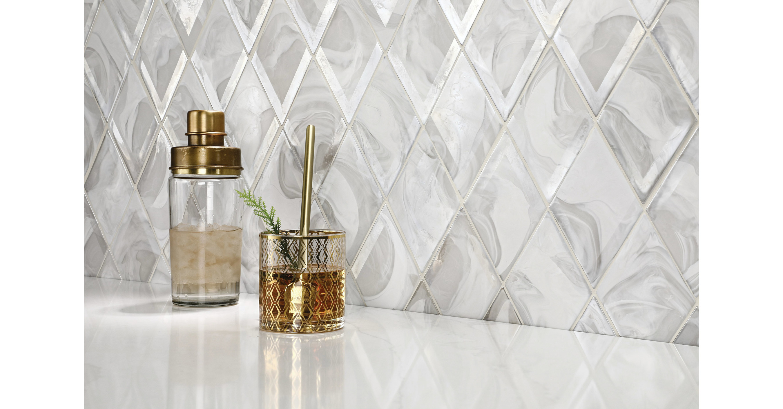 Daltile Designs Highlight Hot Trends