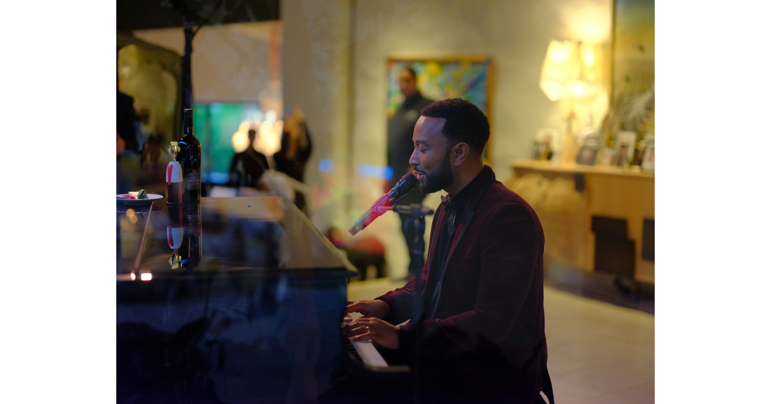 LG SIGNATURE AND JOHN LEGEND UNVEIL LIMITED-EDITION WINE AT EXCLUSIVE EVENT