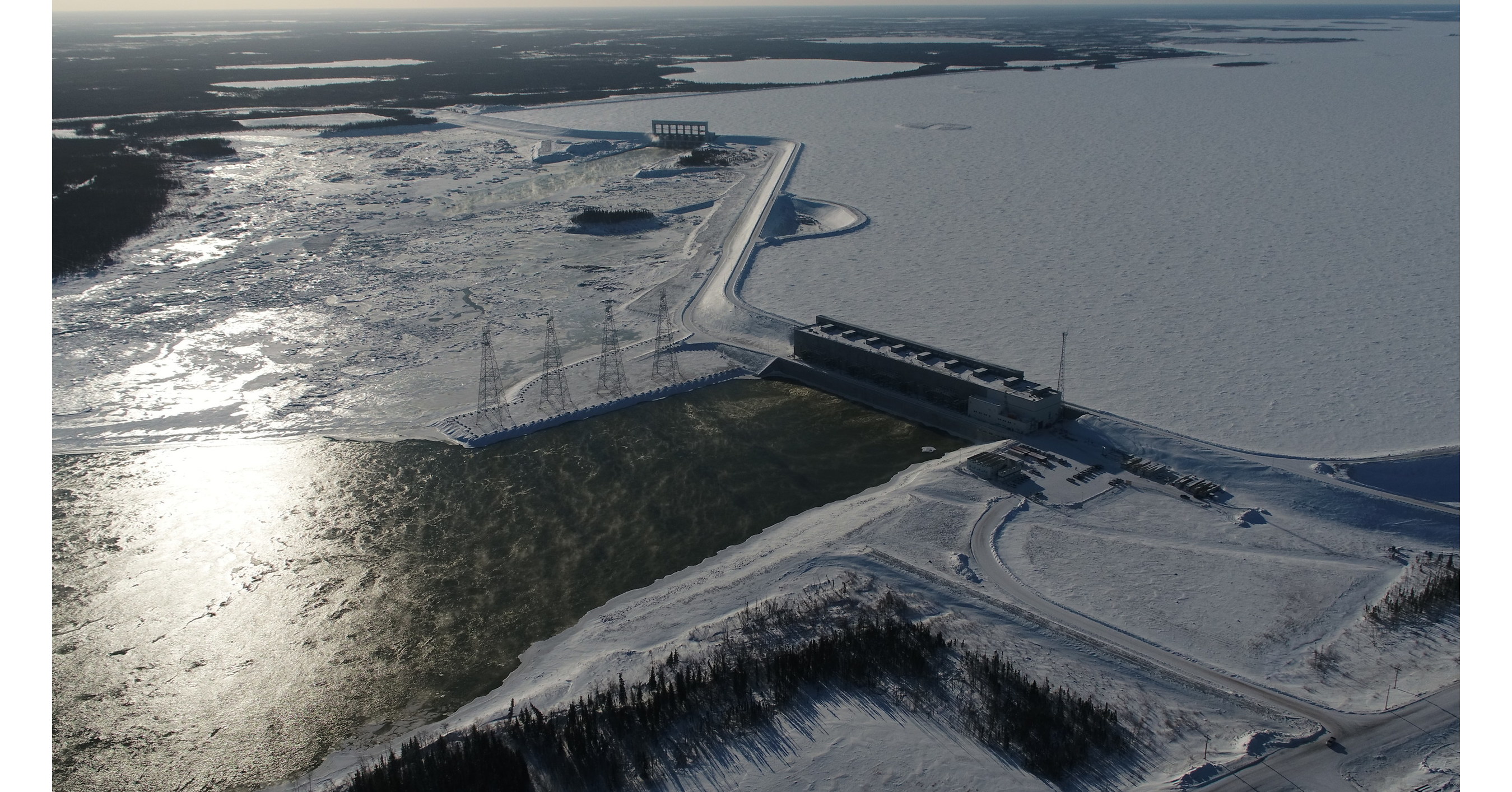 All units now in service at renewable energy megaproject in Canada