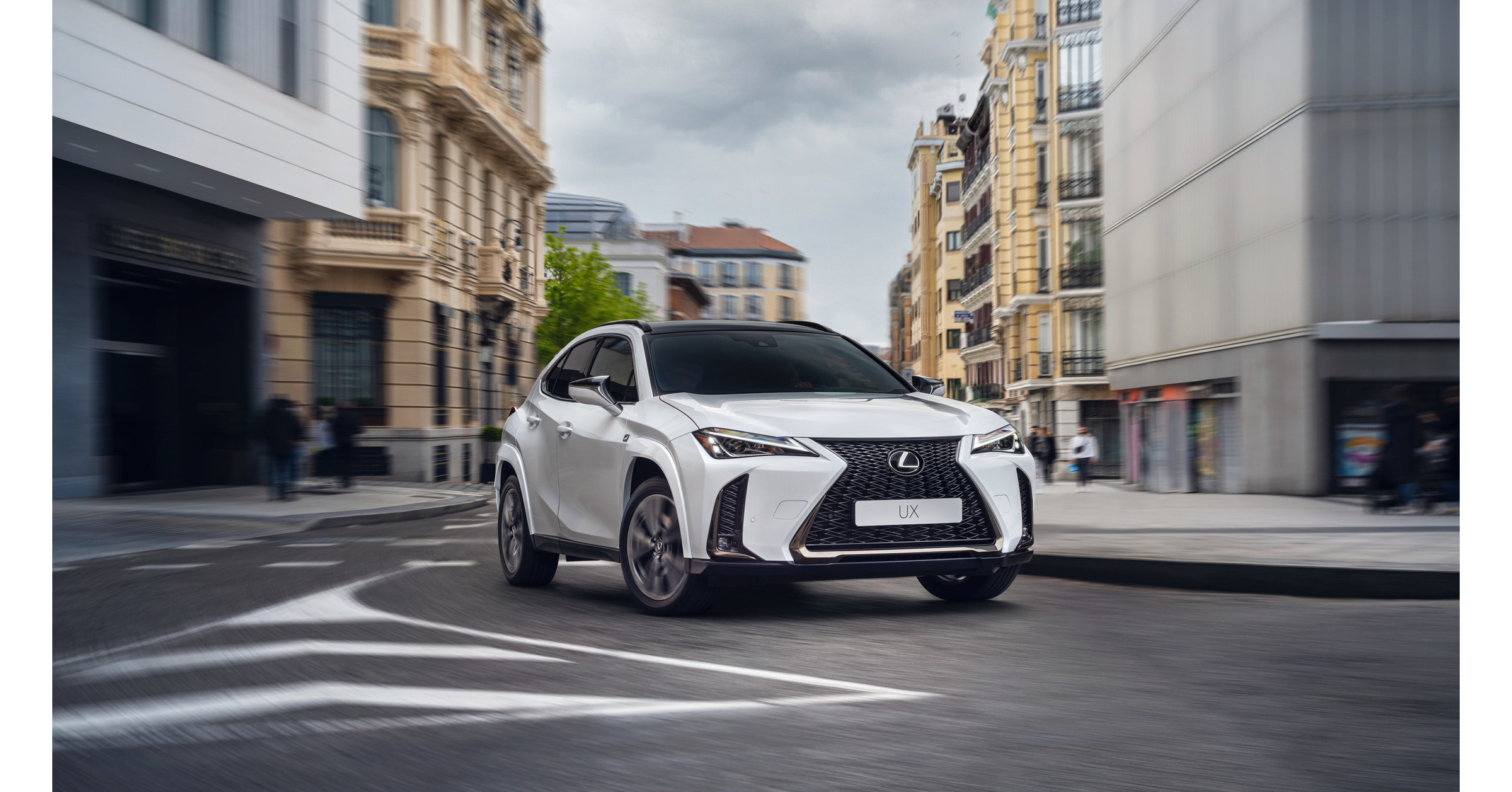 REFRESHED 2023 LEXUS UXH ADDS PERFORMANCE, MULTIMEDIA, SAFETY ENHANCEMENTS