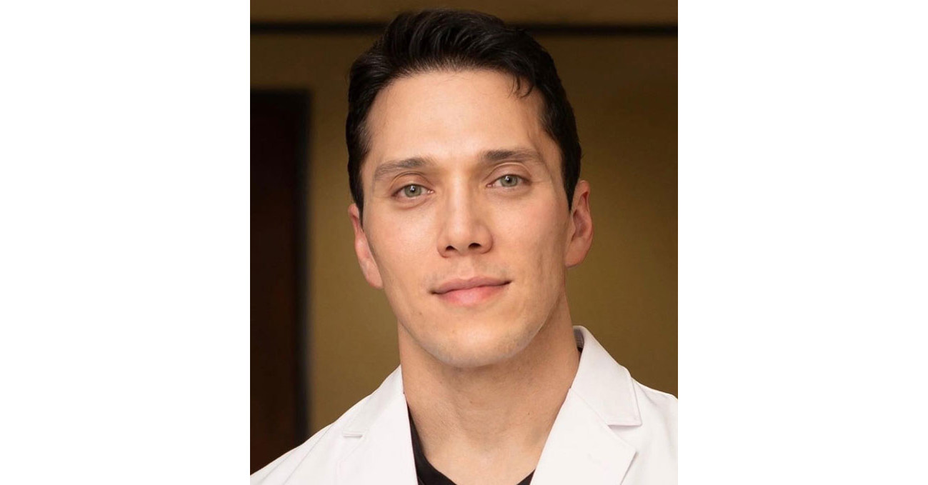 Top Surgeon Steven J. Cyr, MD, and Bestselling Author Glenn Plaskin ...