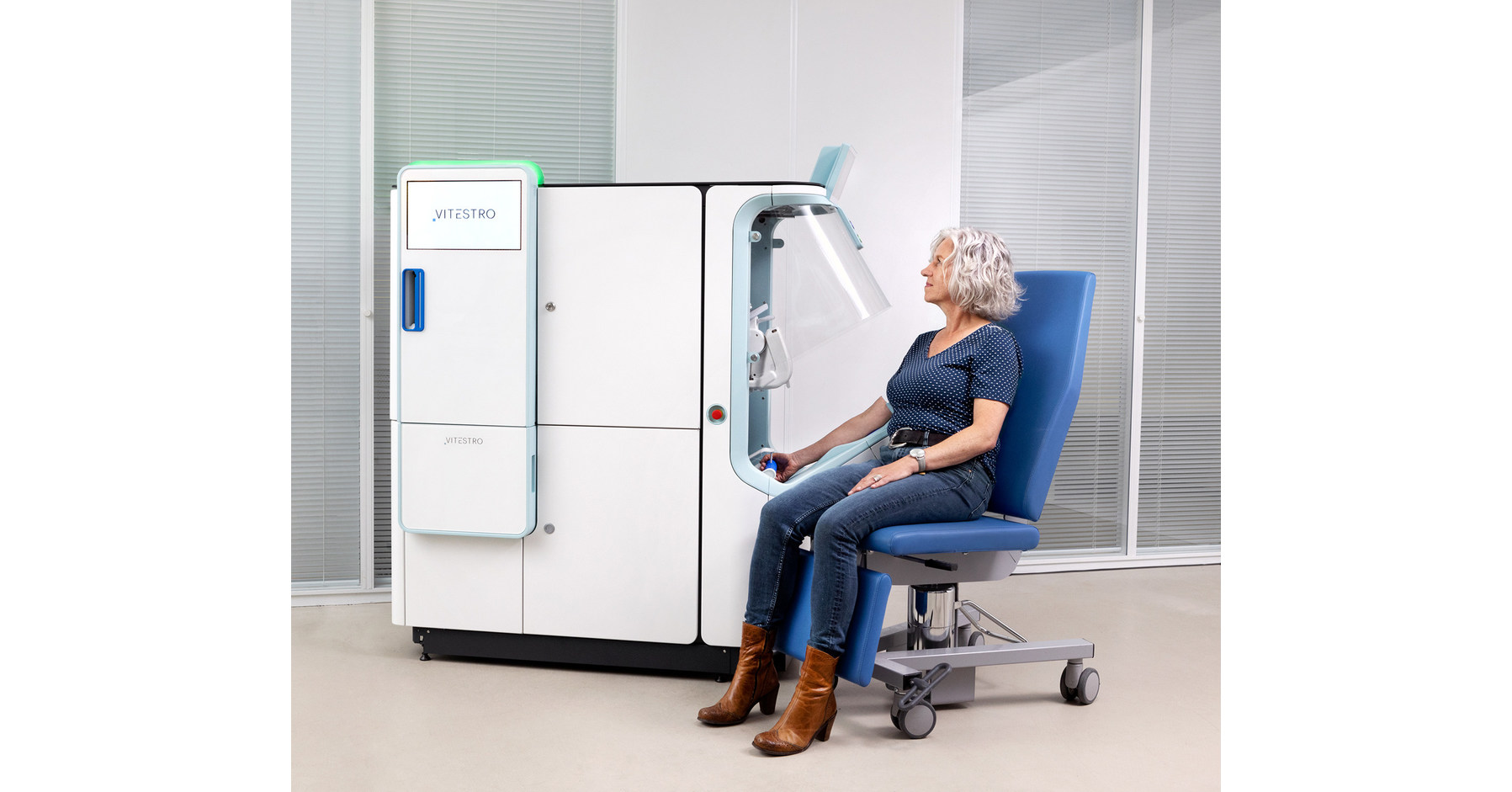 Vitestro unveils autonomous blood drawing device, combining artificial ...