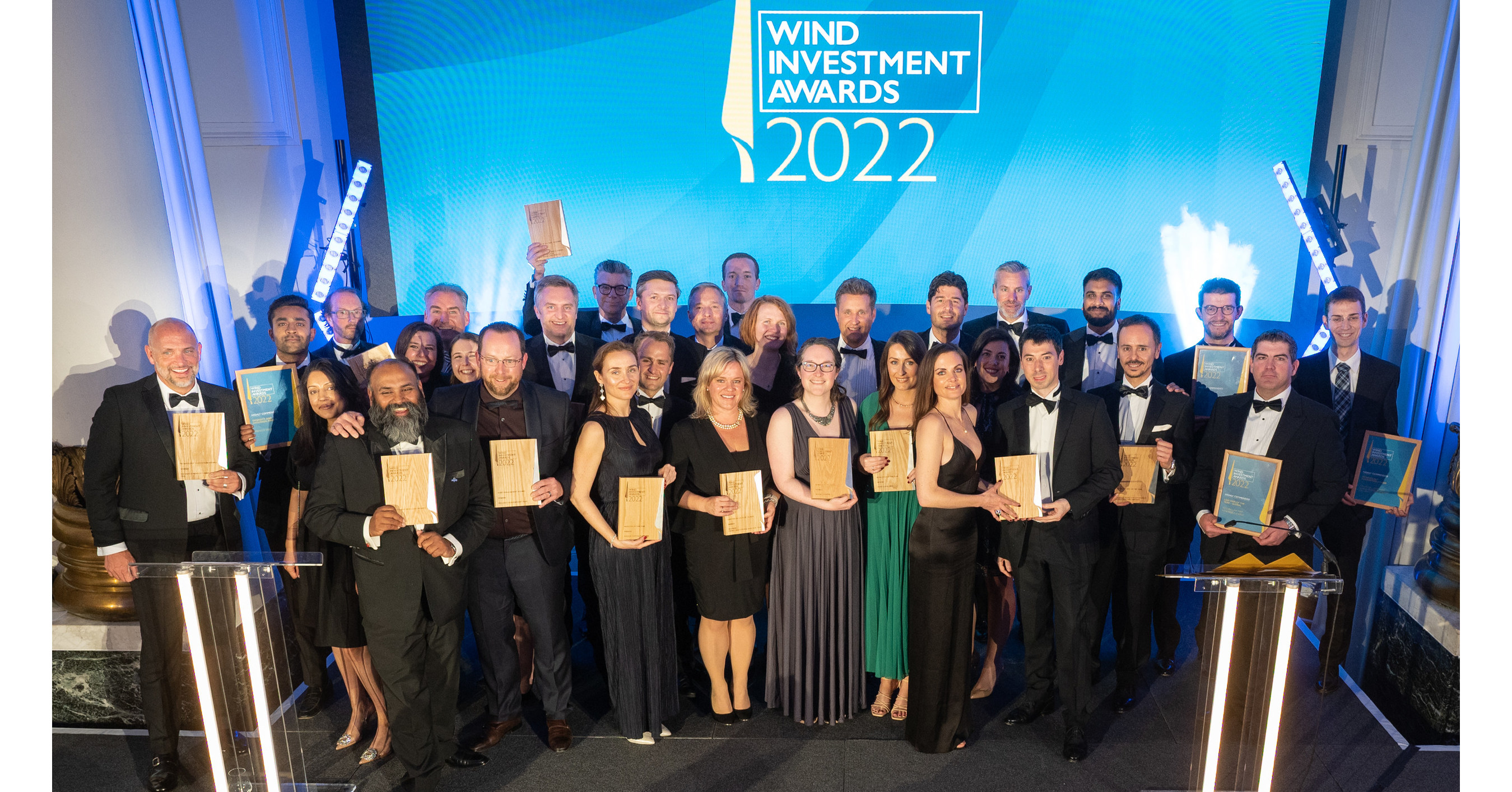 Hover Energy's Wind-Powered Microgrid™ Wins Technology Innovation of the Year at the 2022 Wind ...