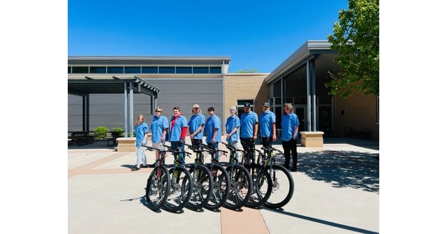 700 Project Bike Tech Graduates Ready for Work in the U.S. Bicycle Industry