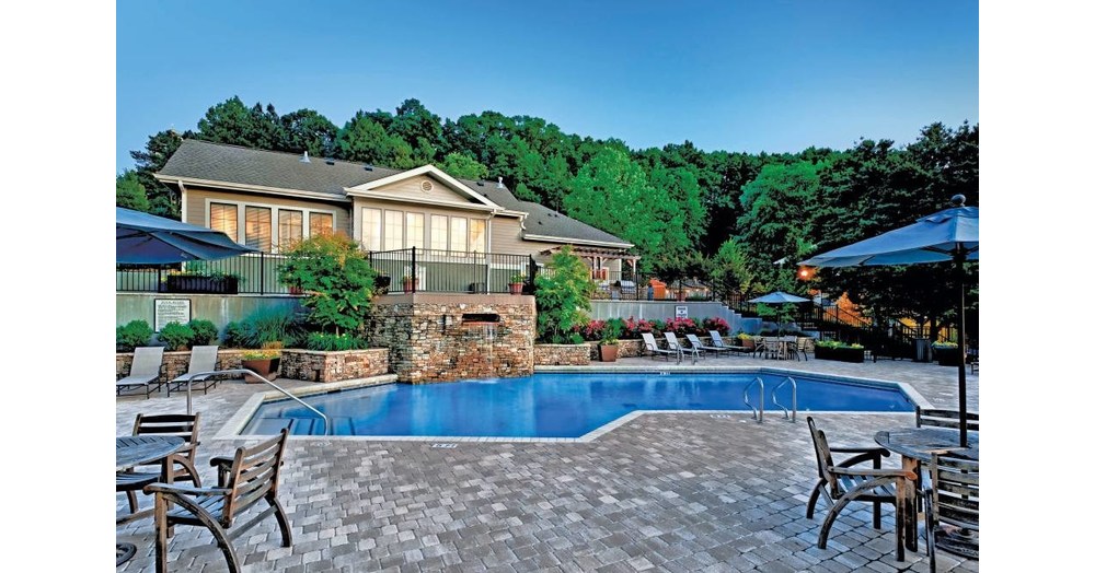 Hamilton Zanze Sells Apartment Portfolio in Atlanta