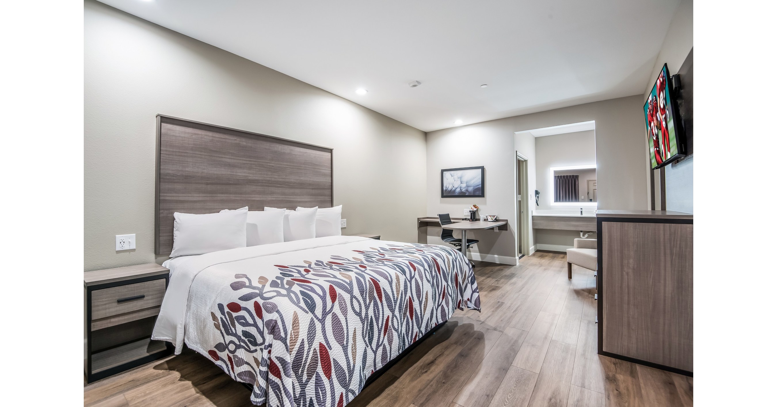 Red Roof® RediRewards® Loyalty Program Just Got Easier, Offering Best ...