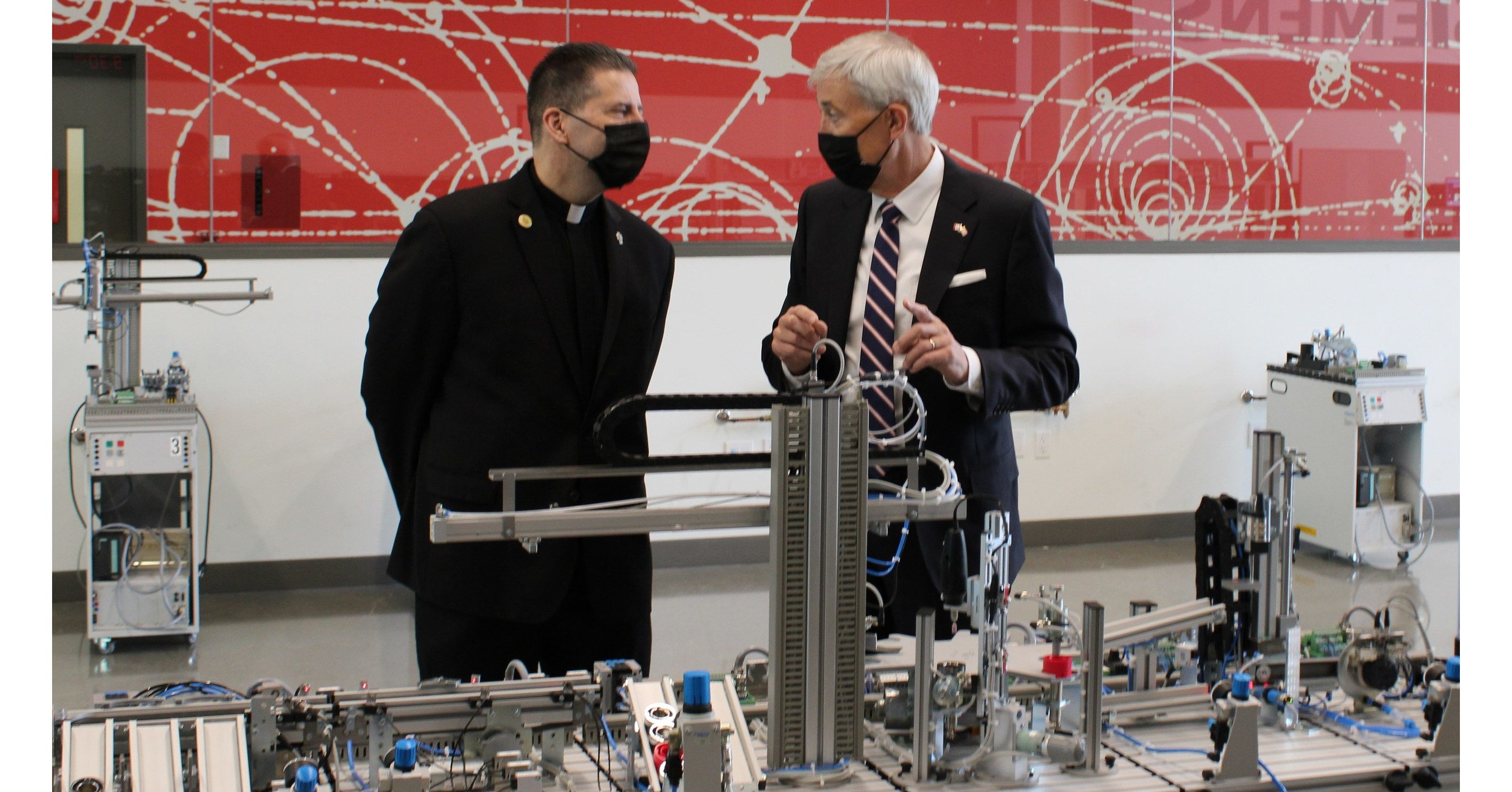 Seneca partners with Niagara University to deliver two master's programs