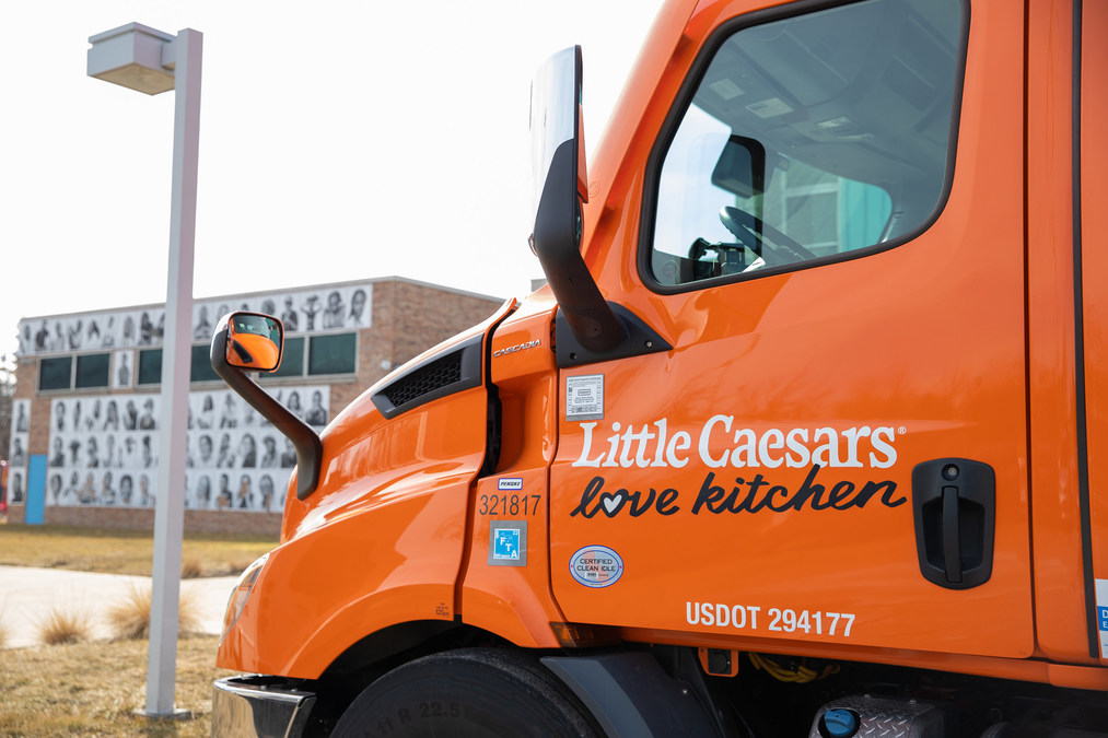 Little Caesars Pizza Truck Big Rig Love Kitchen Little Caesars®