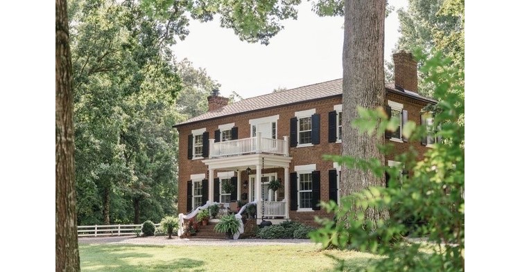 Boyd family returns to historic Boyd Harvey House for reunion