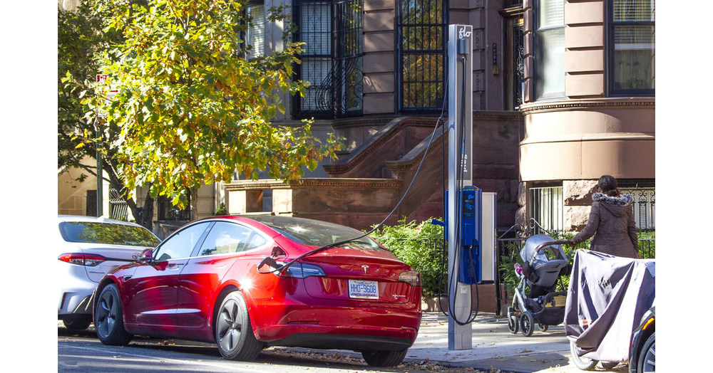 FLO installe la 100e station de recharge à New York