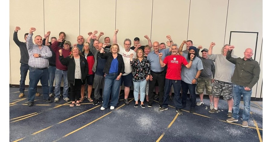 Loomis Express workers serve strike notice
