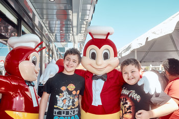 Jollibee's First Grand Opening in Philadelphia Draws More Than 2,500 ...