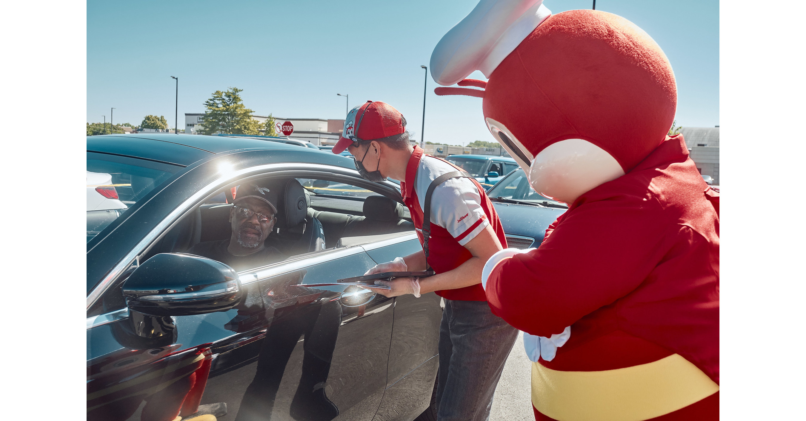 Jollibee's First Grand Opening in Philadelphia Draws More Than 2,500 ...