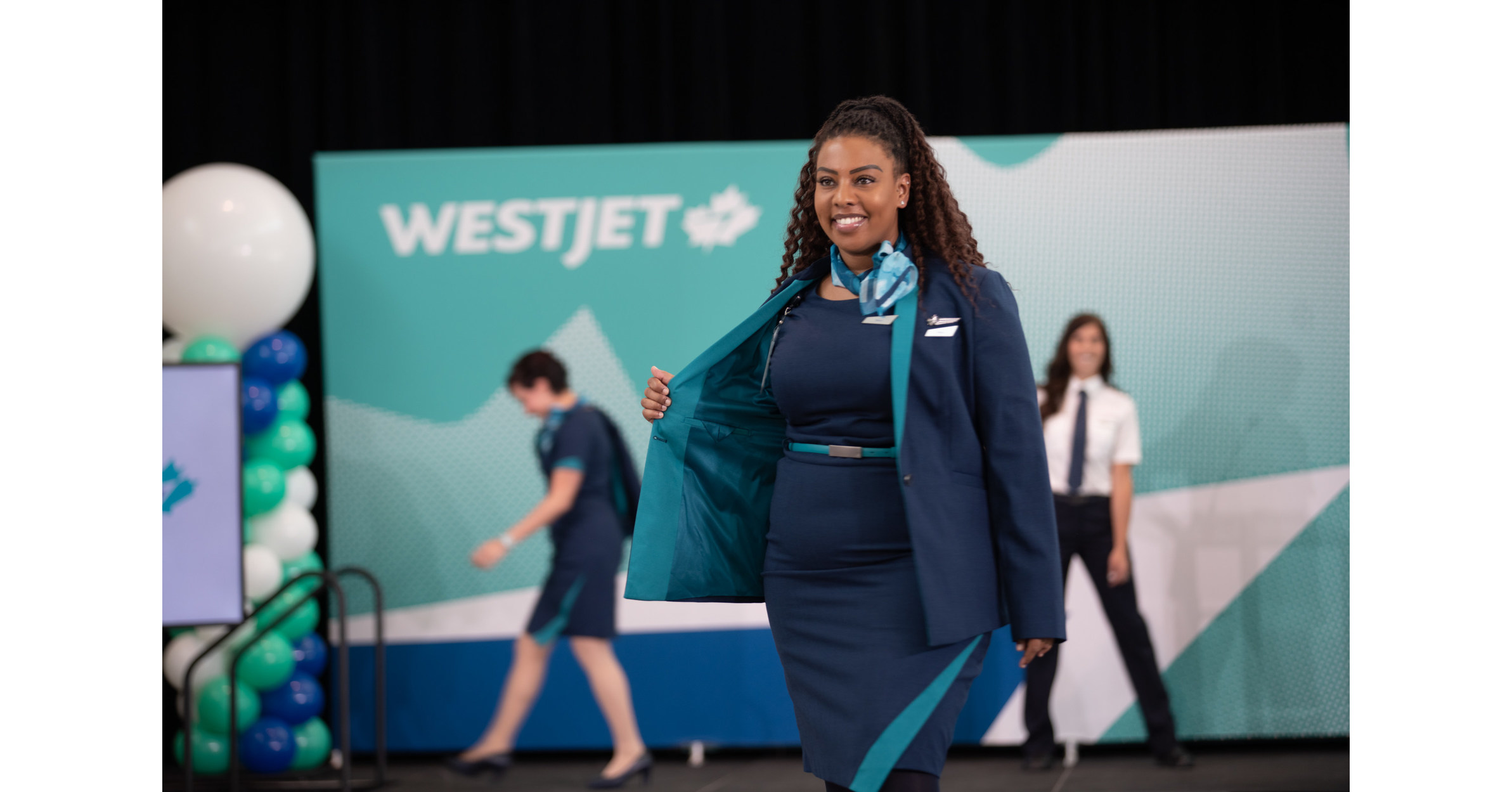 WestJet lance des uniformes inclusifs sur le plan du genre et de la ...