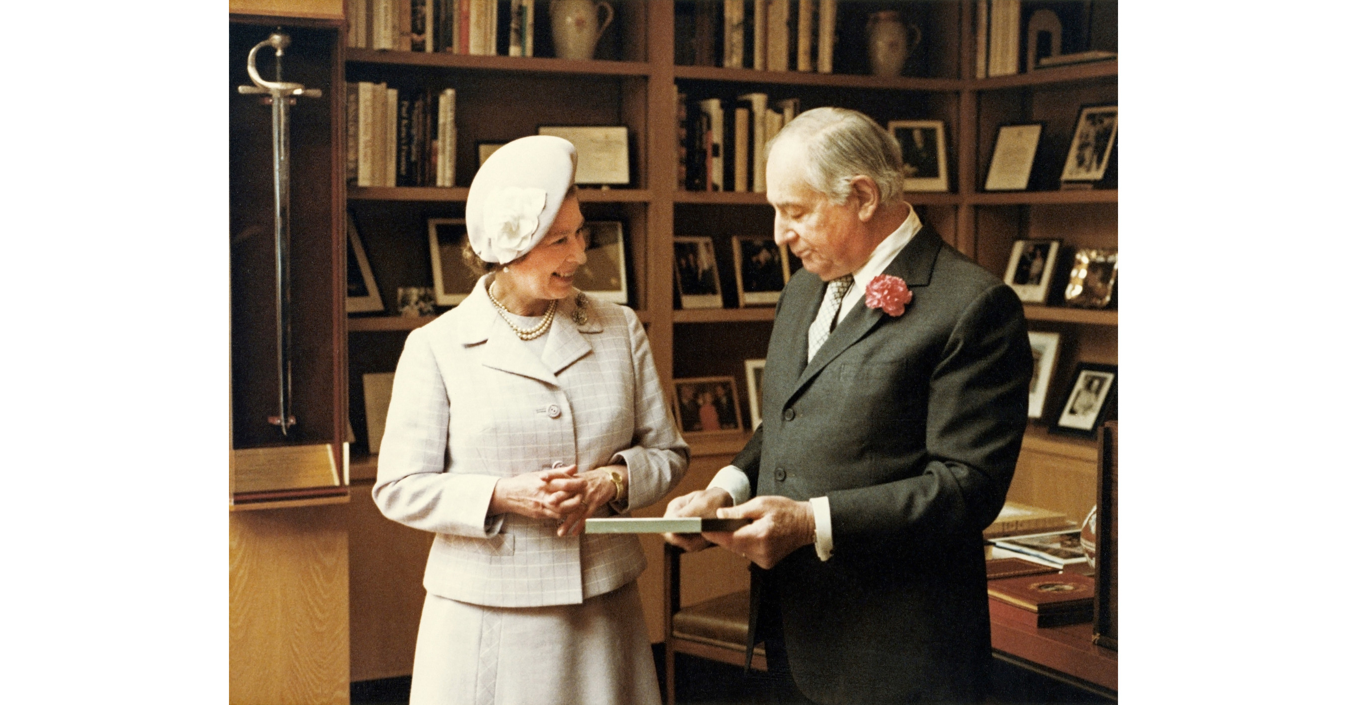 Wallis Annenberg Statement on Passing of Queen Elizabeth II