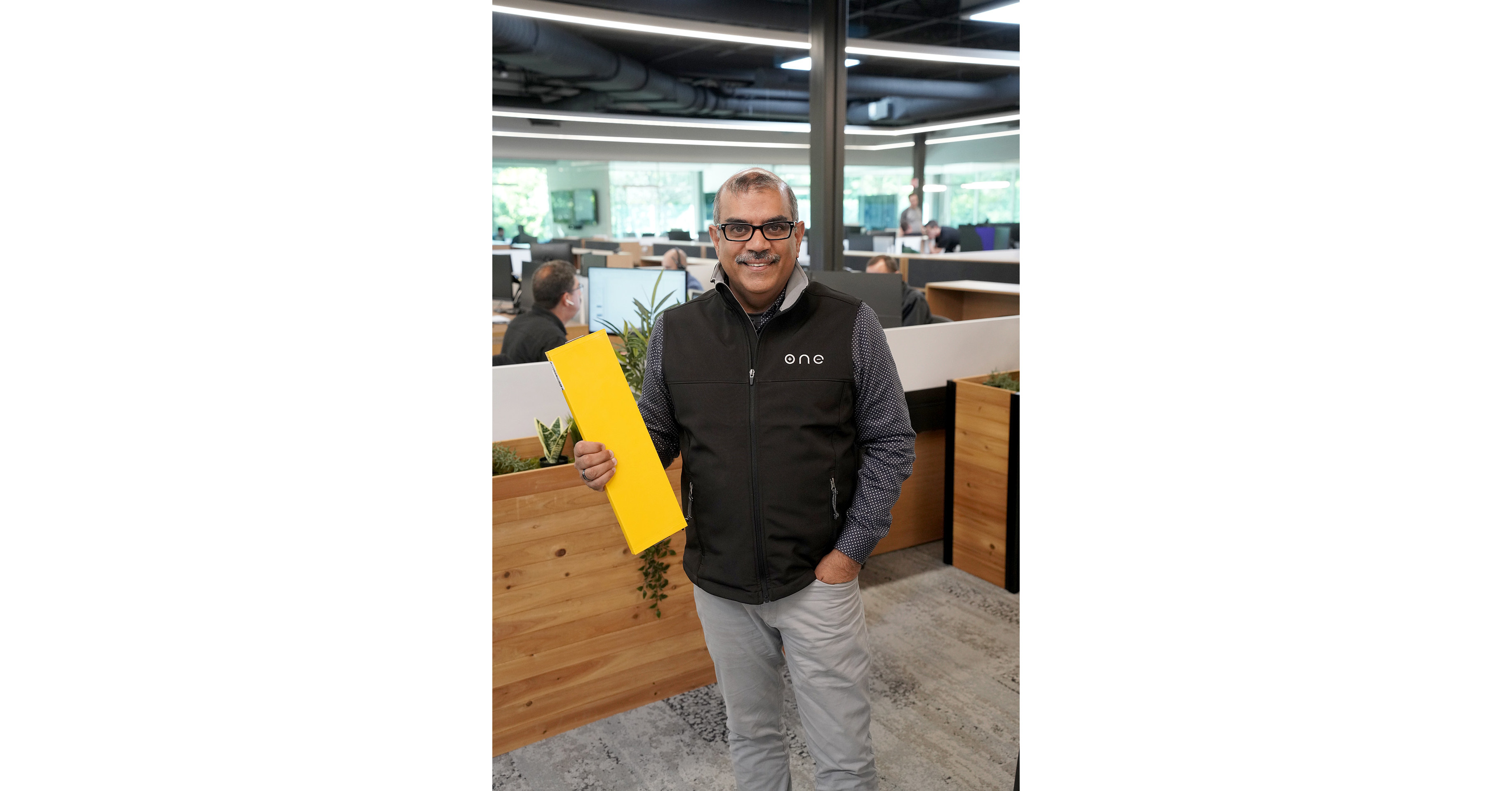 ONE reveals 1007 Wh/L anode-free cell that enables 600-mile Gemini ...