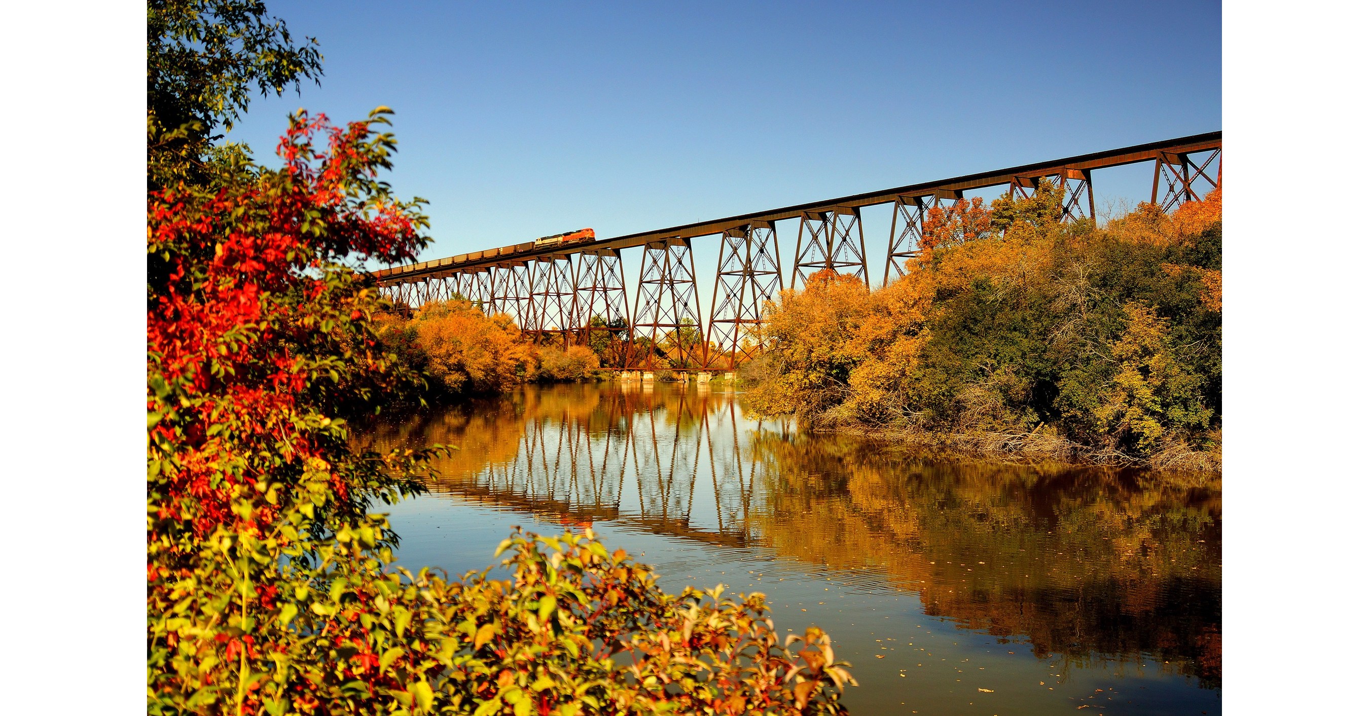 Welcome the Colorful Days of Fall in North Dakota