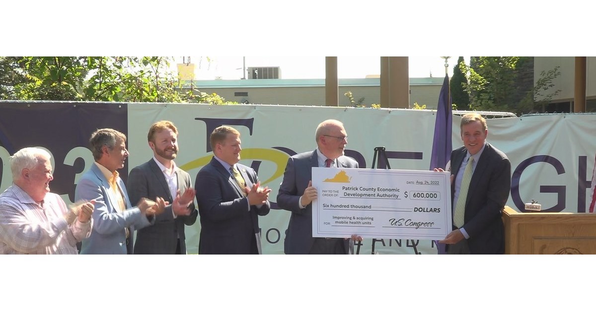Foresight Health Hosts Presentation of $600,000 Check by Congressman ...