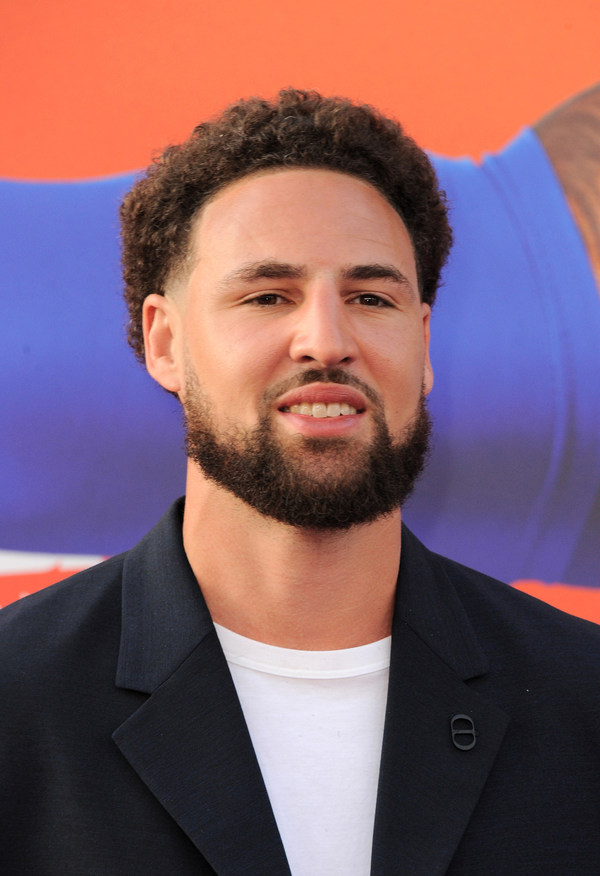 Clubhouse Media Group, Inc. Closes Promo Deal With Klay Thompson, Four ...