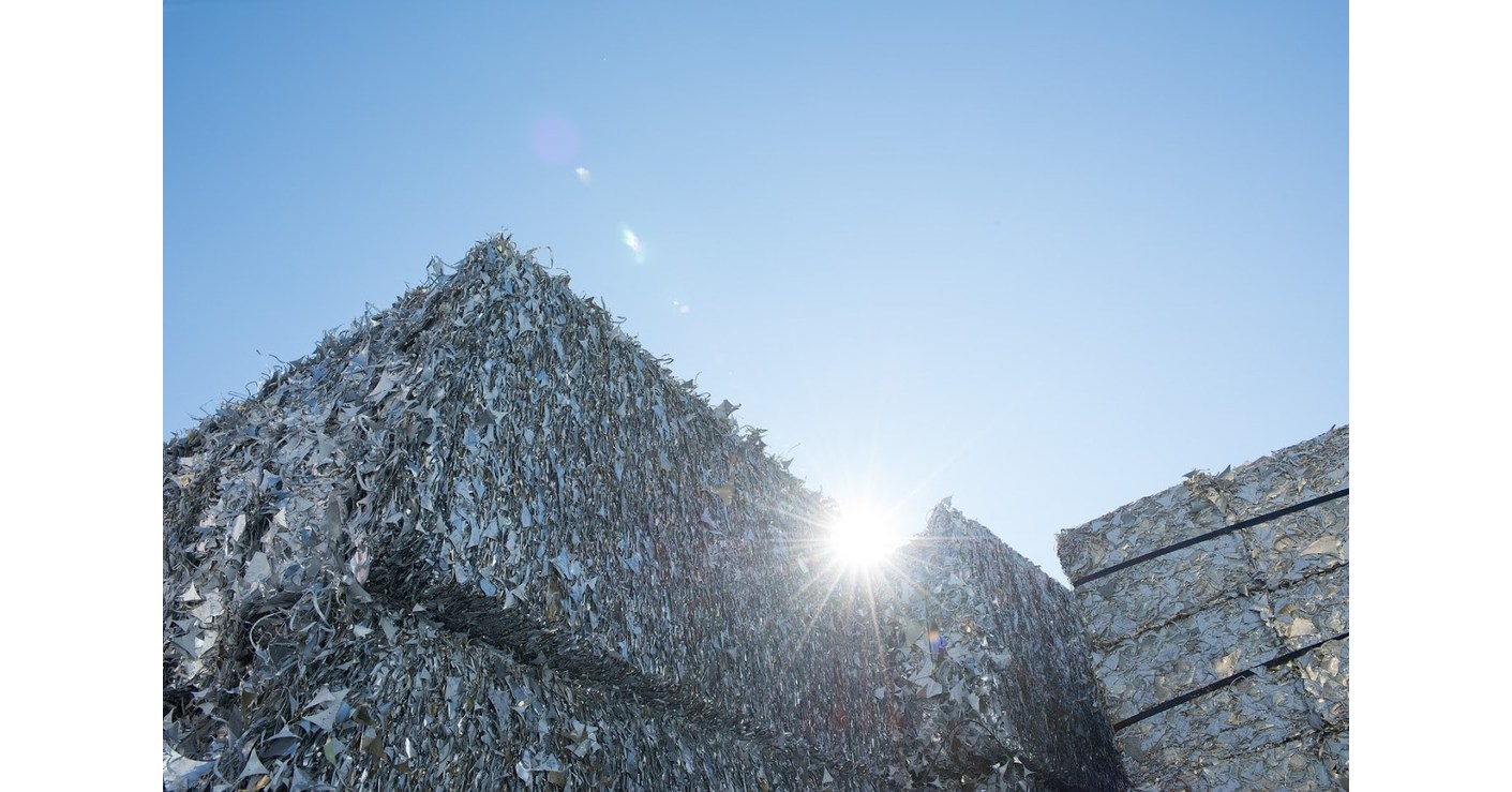 Novelis and Smart Press Shop Create Closed-Loop-Recycling System