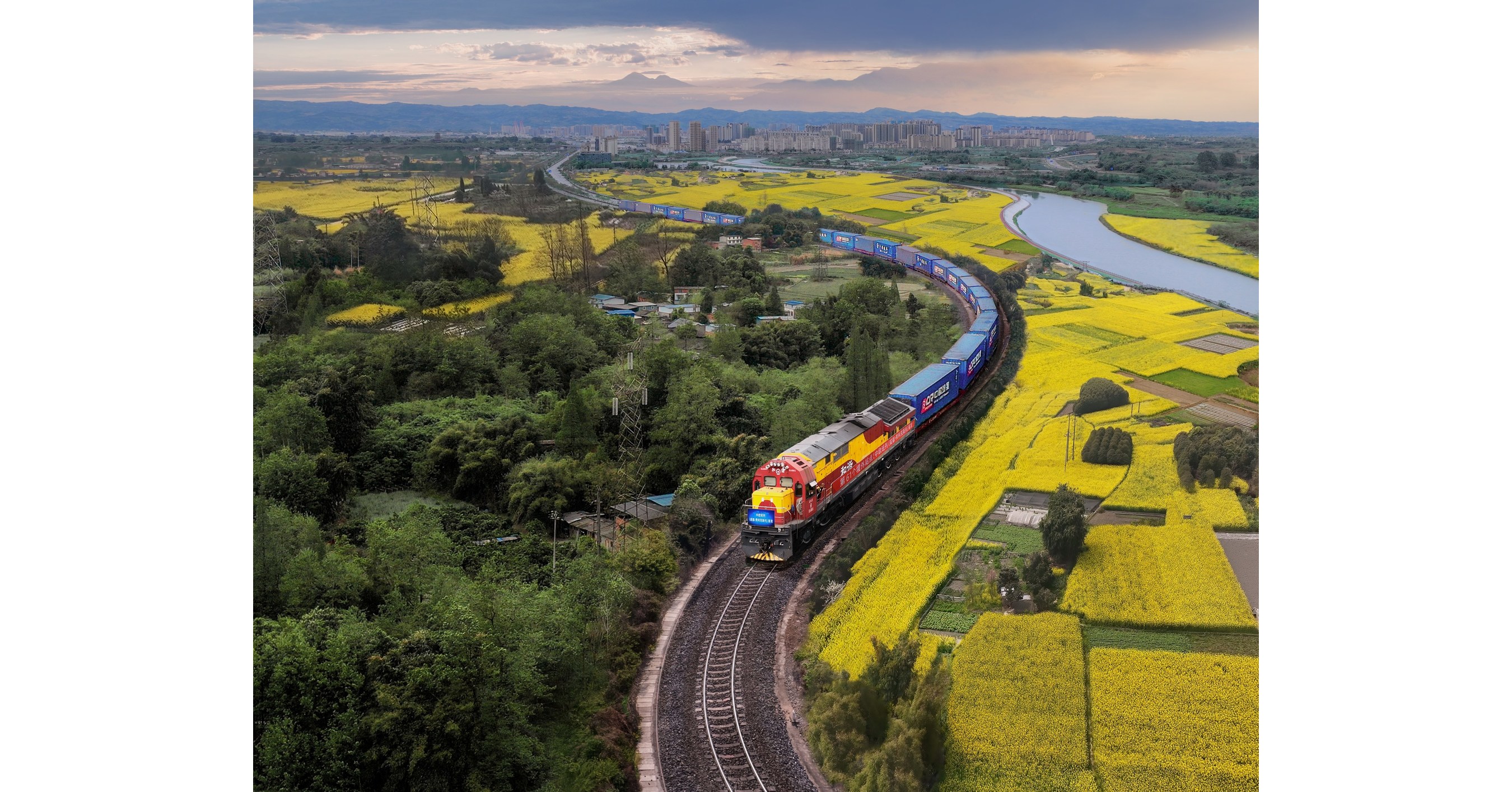 Railway port boosts high-quality development in Qingbaijiang