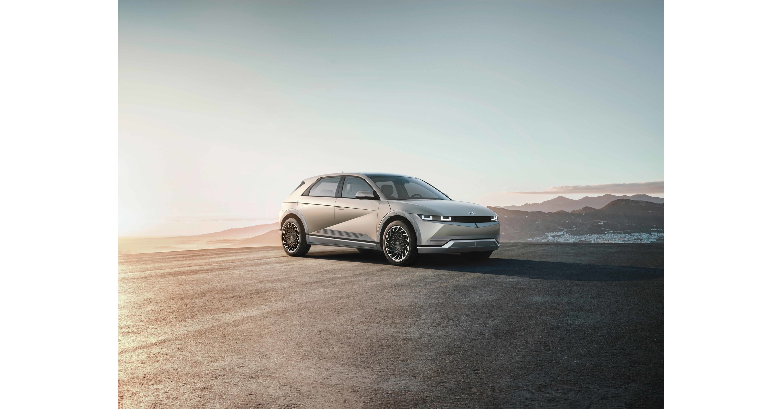 MotorTrend Names Hyundai IONIQ 5 Its 2023 SUV of the Year