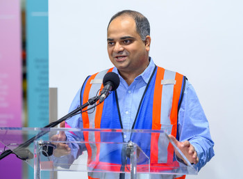 Amazon Canada opens its most technologically advanced robotics facility ...