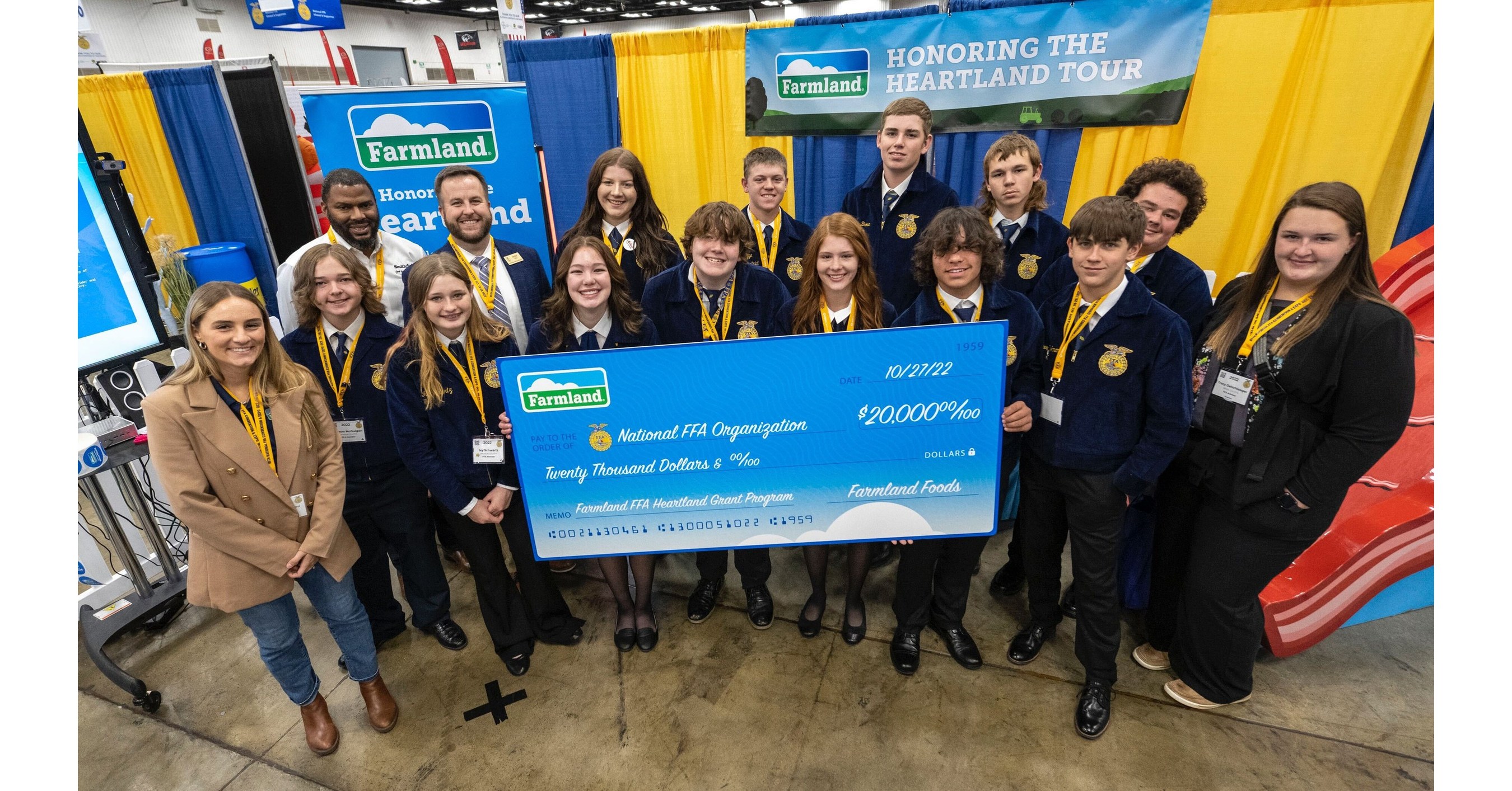 FARMLAND® CELEBRATES FFA MEMBERS WITH $20,000 DONATION TO SUPPORT THE ...