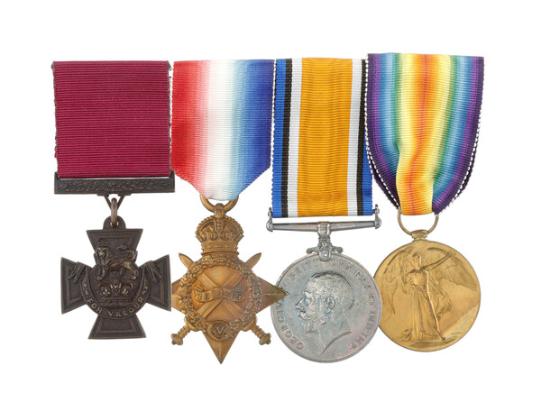 Le Musée canadien de la guerre acquiert trois Croix de Victoria de la ...