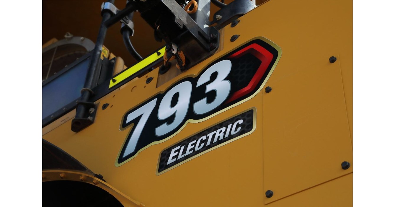 Caterpillar Successfully Demonstrates First Battery Electric Large ...
