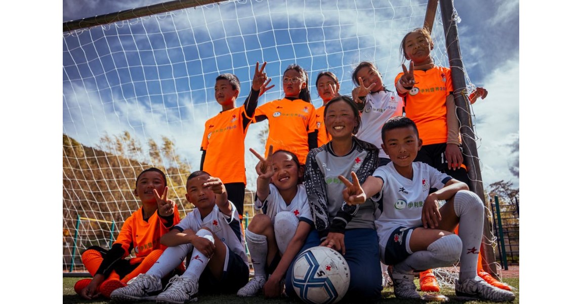 Going for Glory with Yili's Iconic Football Dream Team