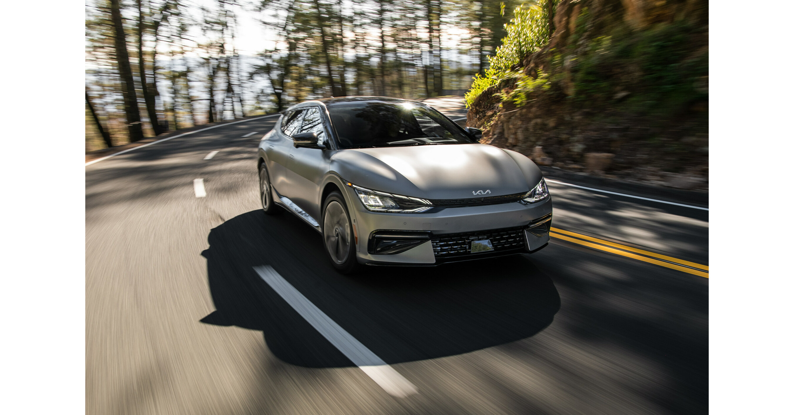 ALL-ELECTRIC KIA EV6 WINS 2023 NORTH AMERICAN UTILITY VEHICLE OF THE YEAR™