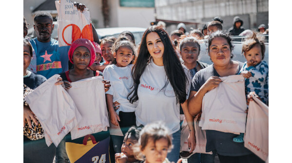 'Ginny & Georgia' Showrunner on Season 2's Shocking Finale, Mental Health Representation and ...