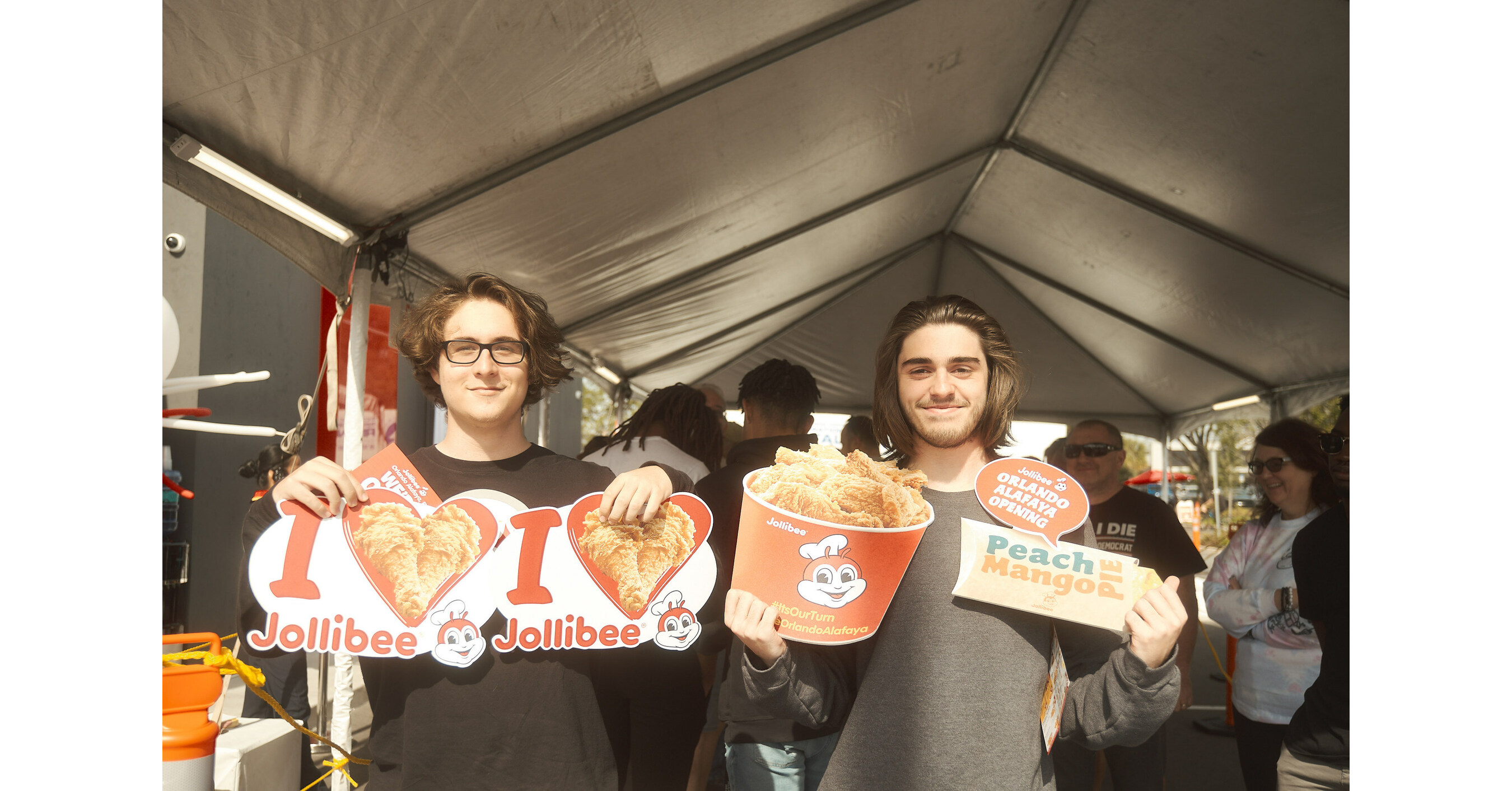 Jollibee's Orlando Grand Opening on January 18 Draws Thousands of ...