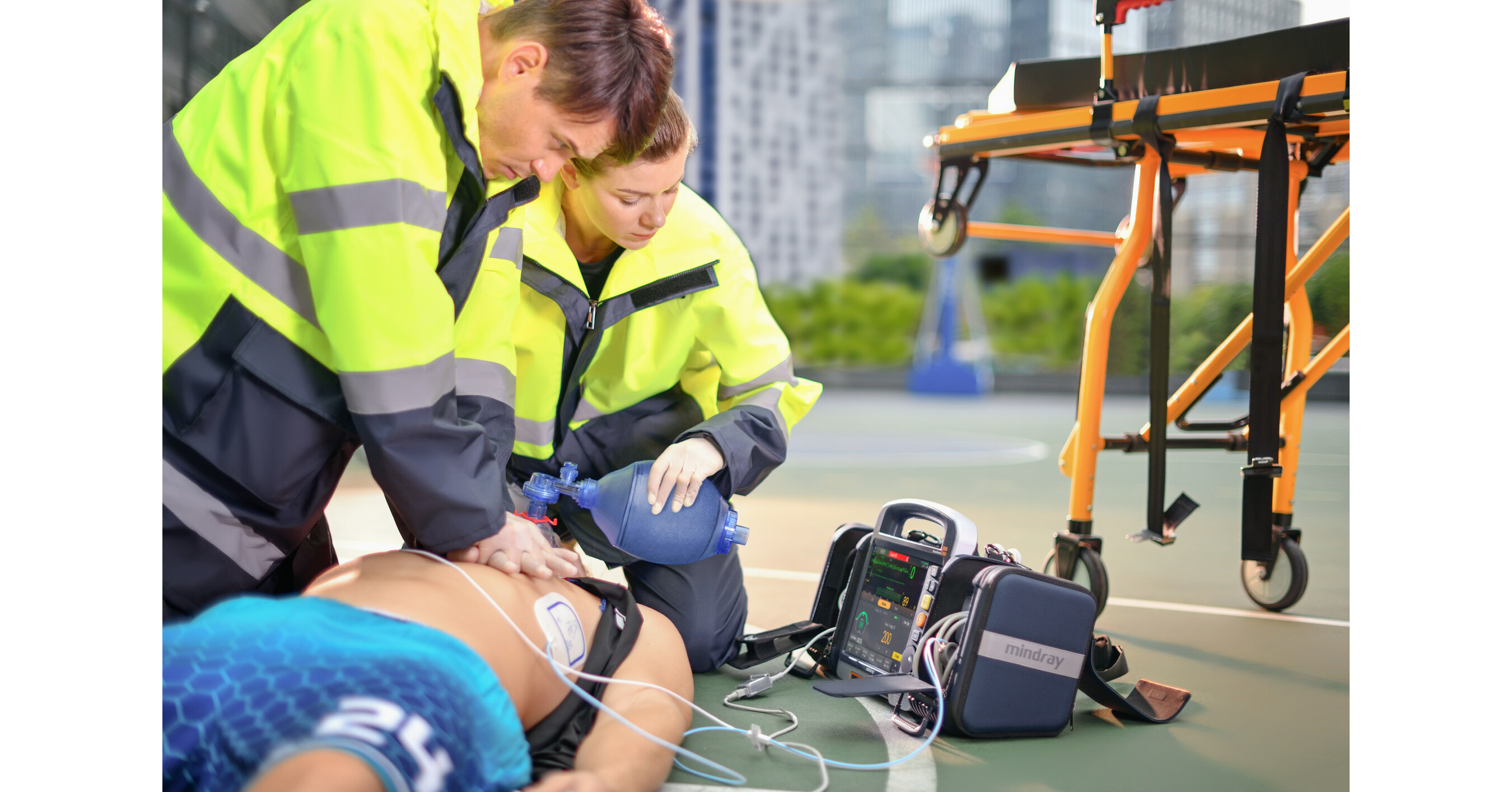 Mindray Unveils Next-generation BeneHeart Defibrillation Solutions to ...